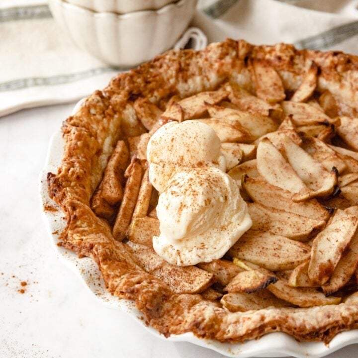 Simple, Special Recipes for Life's Rosy Moments - White Kitchen Red Wine