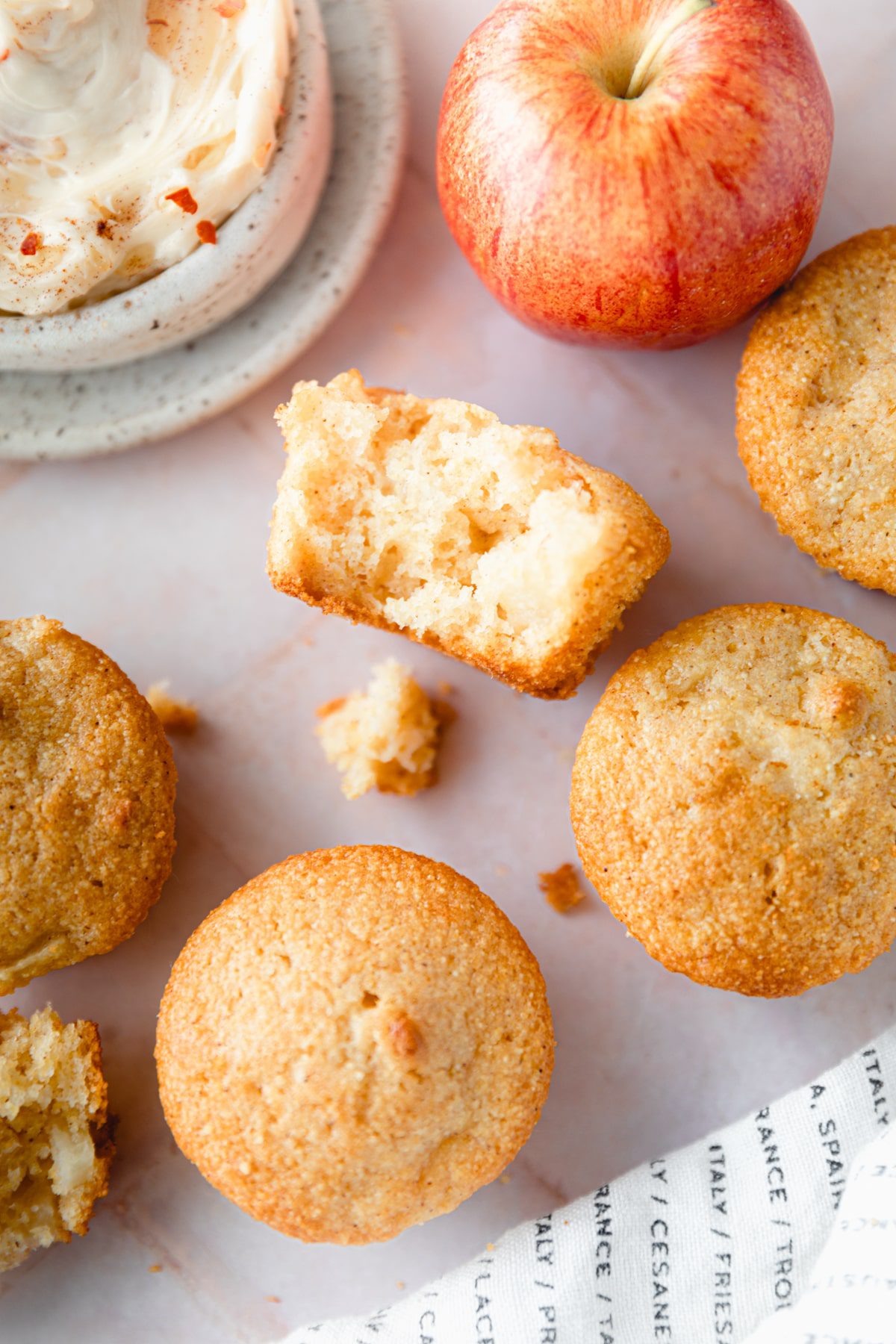 Apple Cinnamon Cornbread [Easy with Jiffy!]