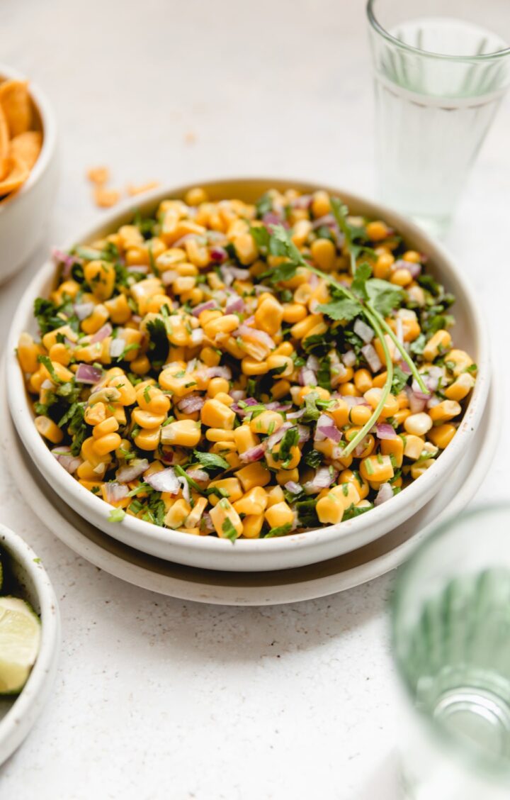 Roasted Corn Chile Salsa (Chipolte Copy Cat!)