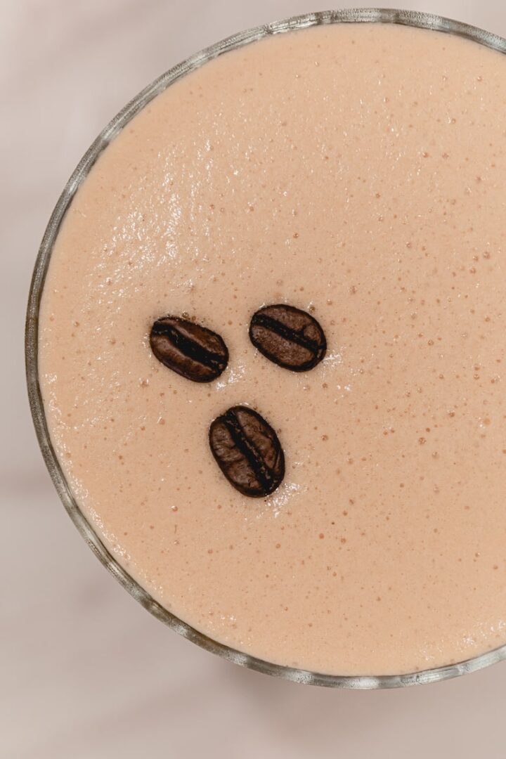 Delicious Smooth Espresso Martini Recipe - Chic and Easy Cocktail!