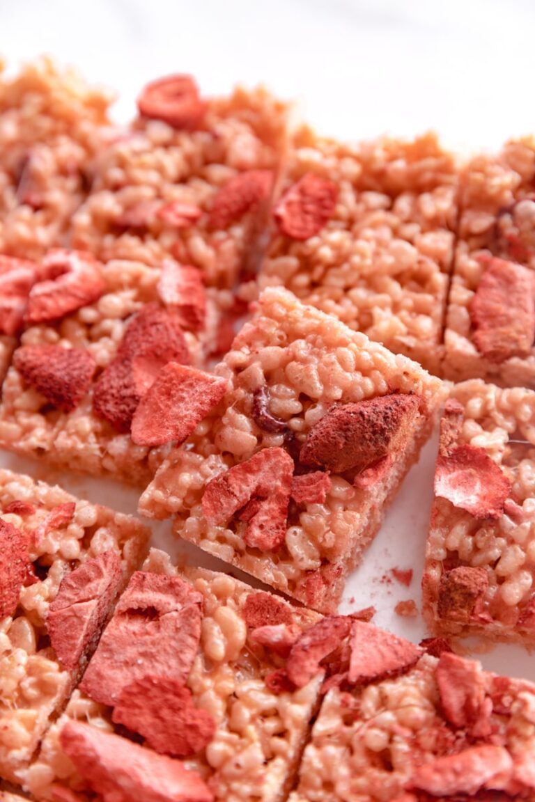 CUTE Dessert! Pink Rice Krispie Treats