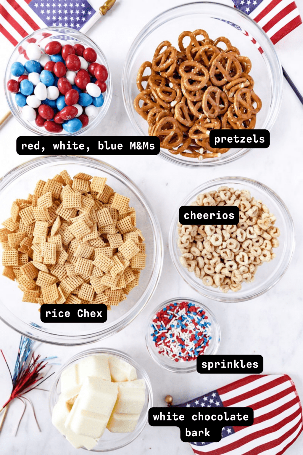 5 Minute 5-Minute 4th of July Party Mix - Easy Dessert!