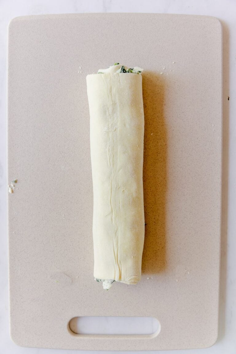 The Best Spinach and Ricotta Rolls (With Puff Pastry!) - White Kitchen ...